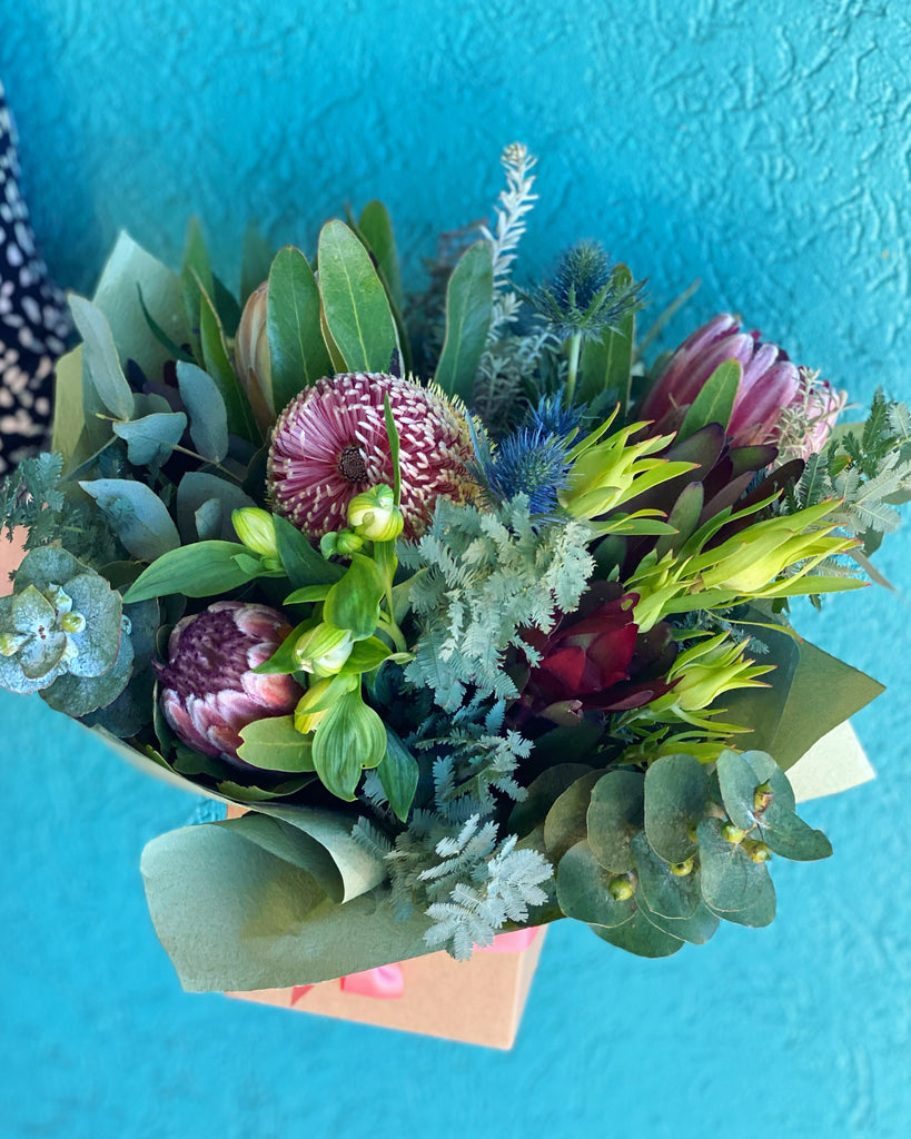 Posy Box of Blooms- Native Nellie – Poppy & Cotton